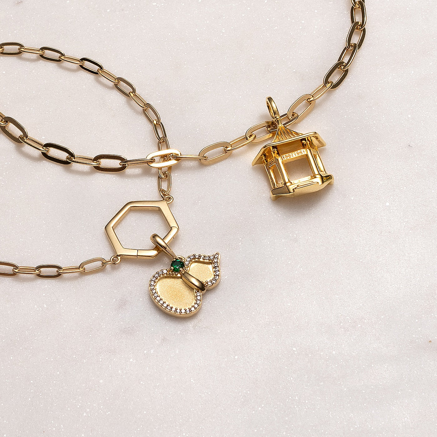 Pavilion Grace Charm - Gold | Shen Yun Collections